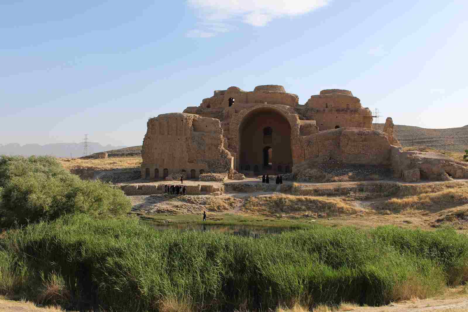 Uppersia Iran Travel blog: Qal'eh Dokhtar Castle in Firoozabad: Ancient ...