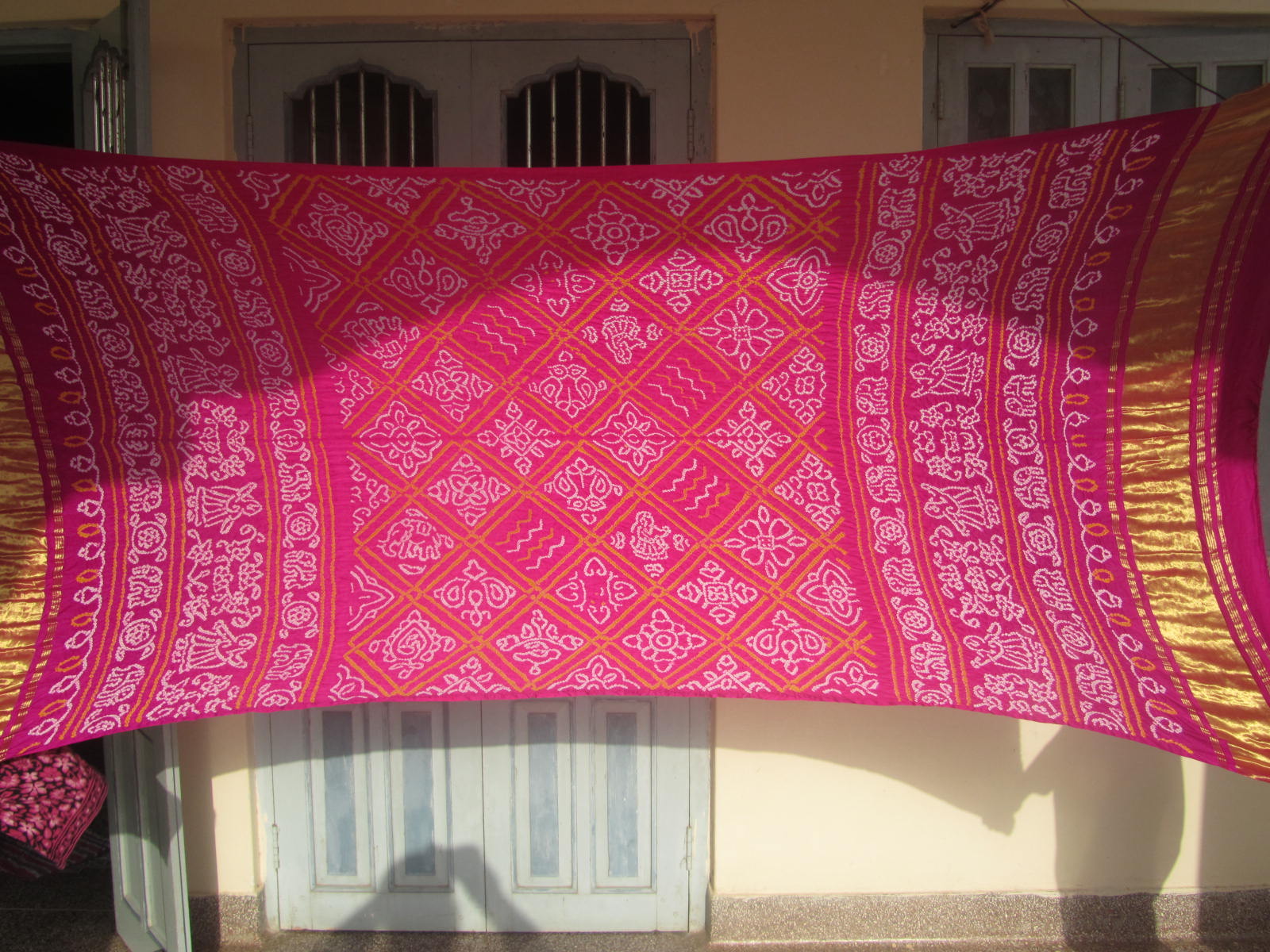 Kutchhi Hand Tie Dyed bandhani , shibori , clamp dyeing , block print ...