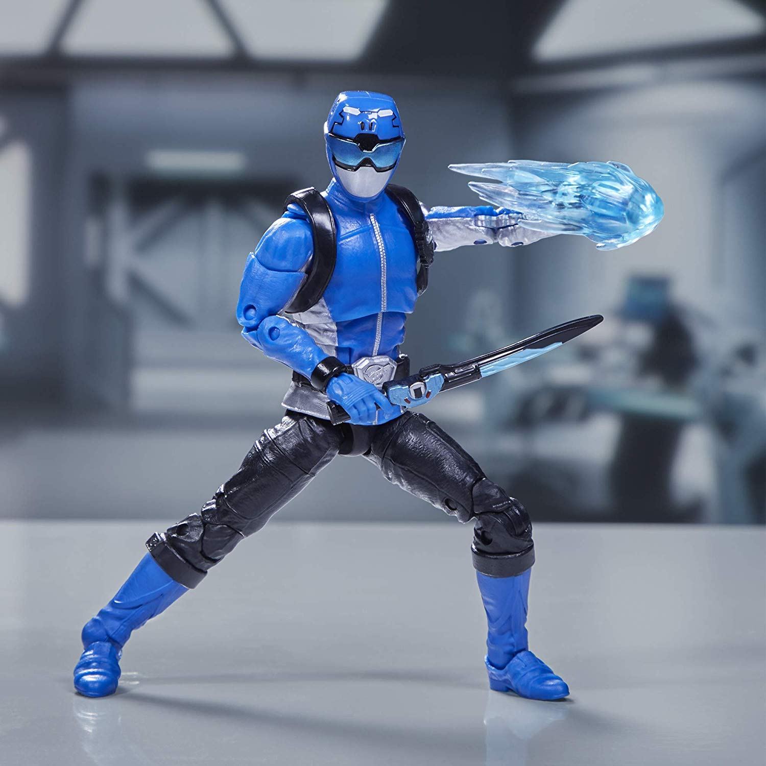 Hasbro revela novos bonecos da linha Lightning de Power Rangers