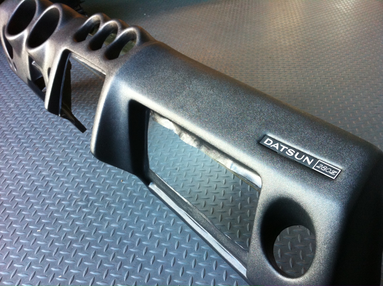 Just Dashes Production Center: 1978 Datsun 280Z Dash Pad Restoration