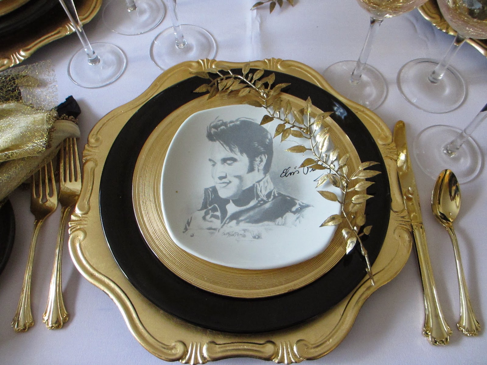 The Welcomed Guest: Elvis' Birthday Tablescape