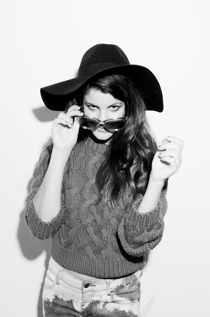 CARLOTTA COSIALS & NACHO OZALLA. OR HOW LOVE SHOULD BE... Sand in my shoes