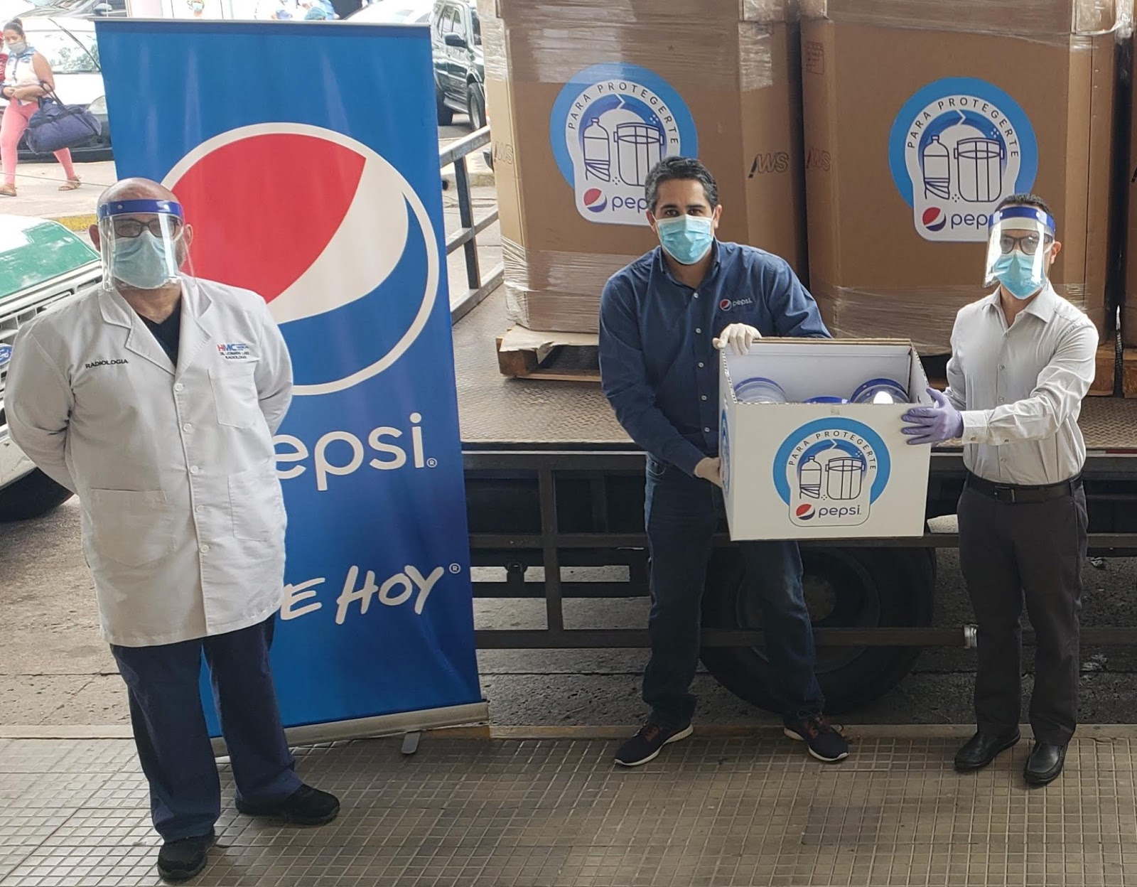 CBC transforma sus envases de Pepsi en caretas para proteger al ...