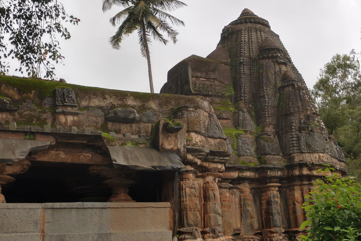 Journeys across Karnataka: Ganapati Devastana, Hangal