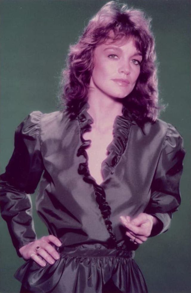 Beautiful Photos of Pamela Sue Martin in the 1970s ~ Vintage Everyday