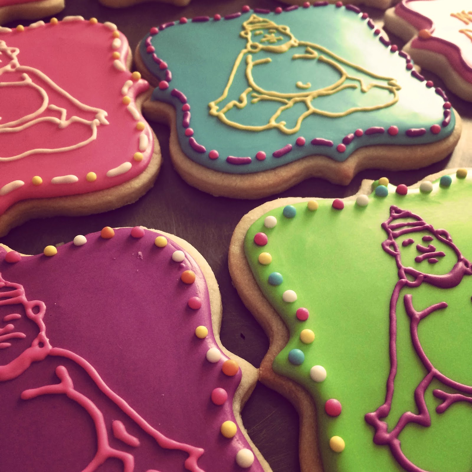 The Adventures of 2 Amis Baking