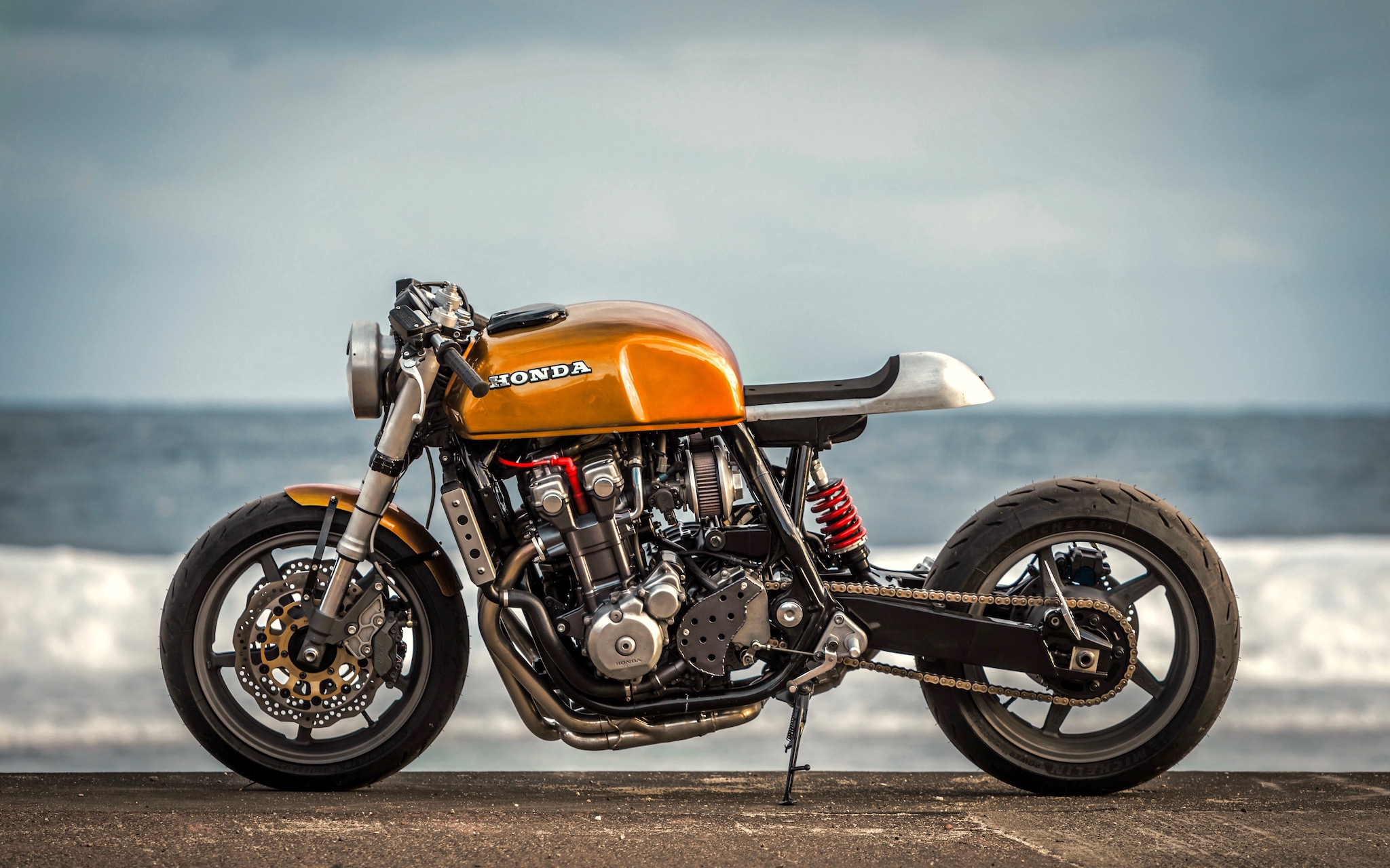 Run Iron CB1300 - Inazuma café racer
