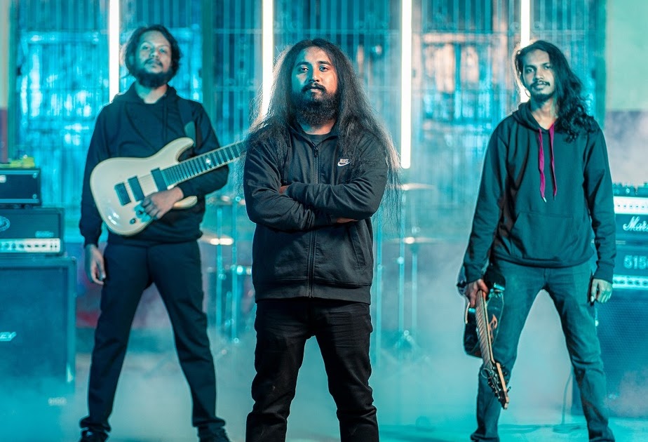 INDIAN BANDS HUB: Iris 13