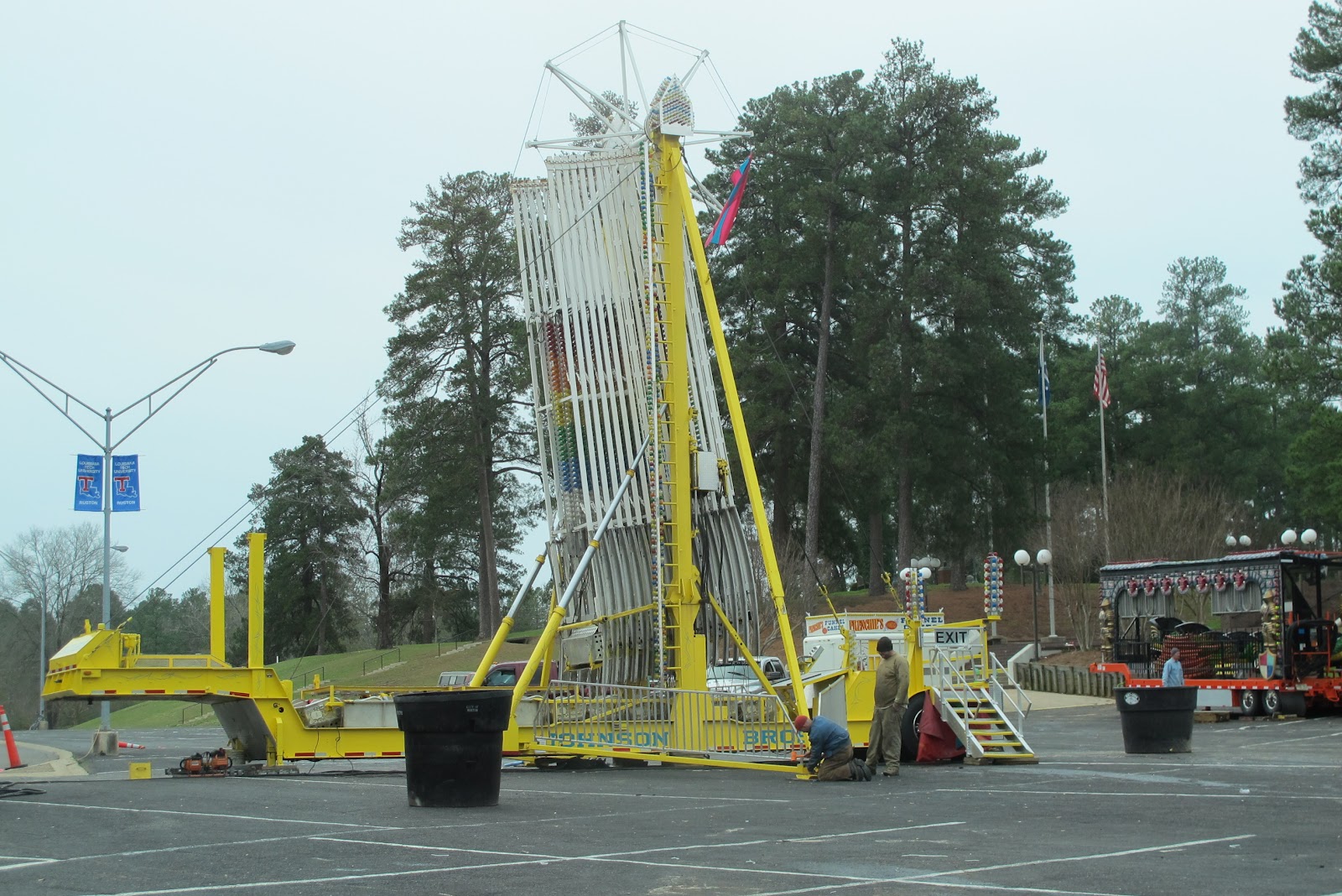 PrunePicker: Carnival packs up.