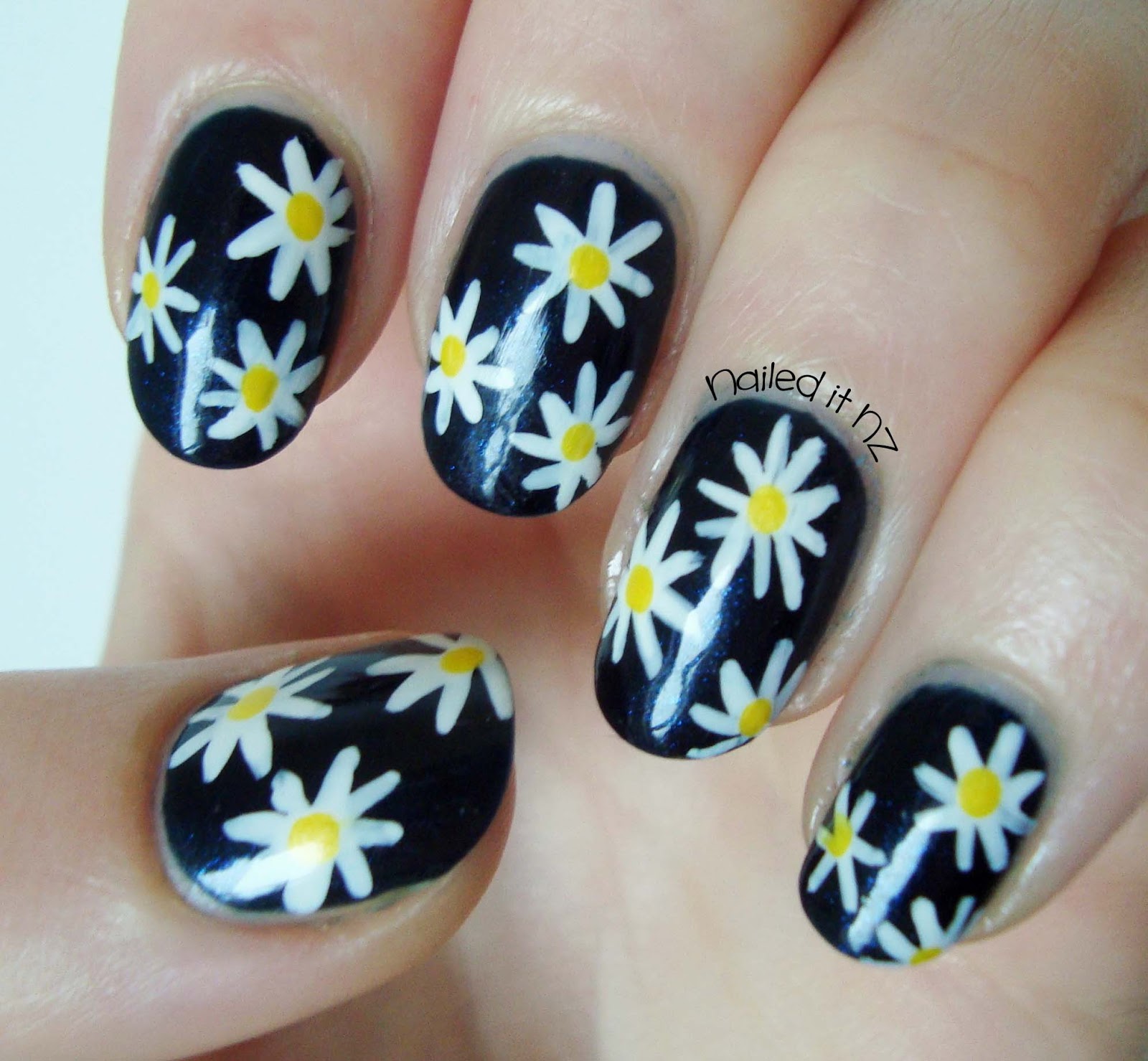 How To Do Daisy Nails at Kathleen Campion blog