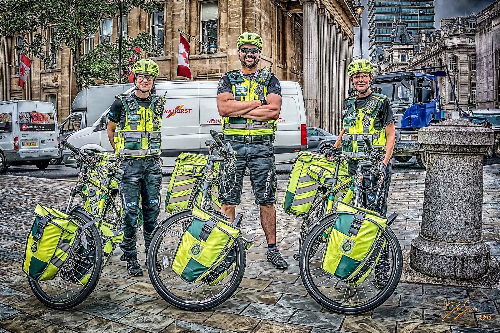 EMS SOLUTIONS INTERNATIONAL marca registrada: EMS Photos Star of Life ...