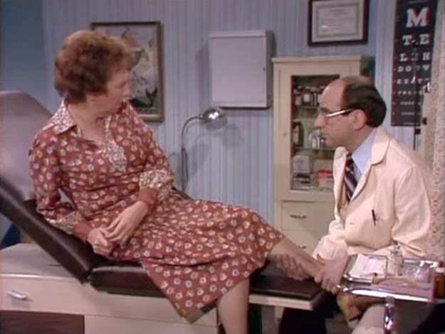 Holiday Film Reviews: All In The Family: "Too Good Edith"