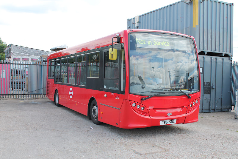 The Circle of London : Sullivan Buses South Mimms Garage [SM]