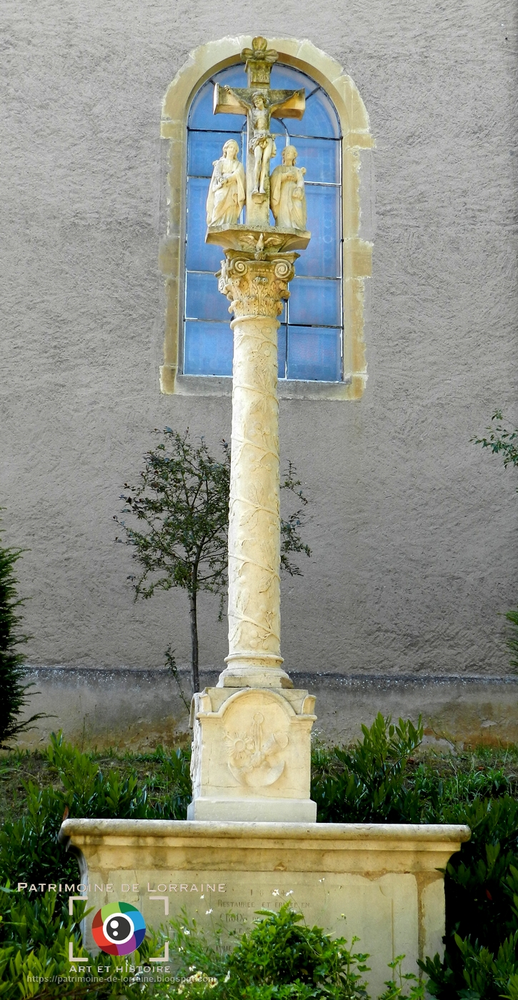 PATRIMOINE DE LORRAINE: NOVEANT-SUR-MOSELLE (57) - Croix-calvaire (1824)