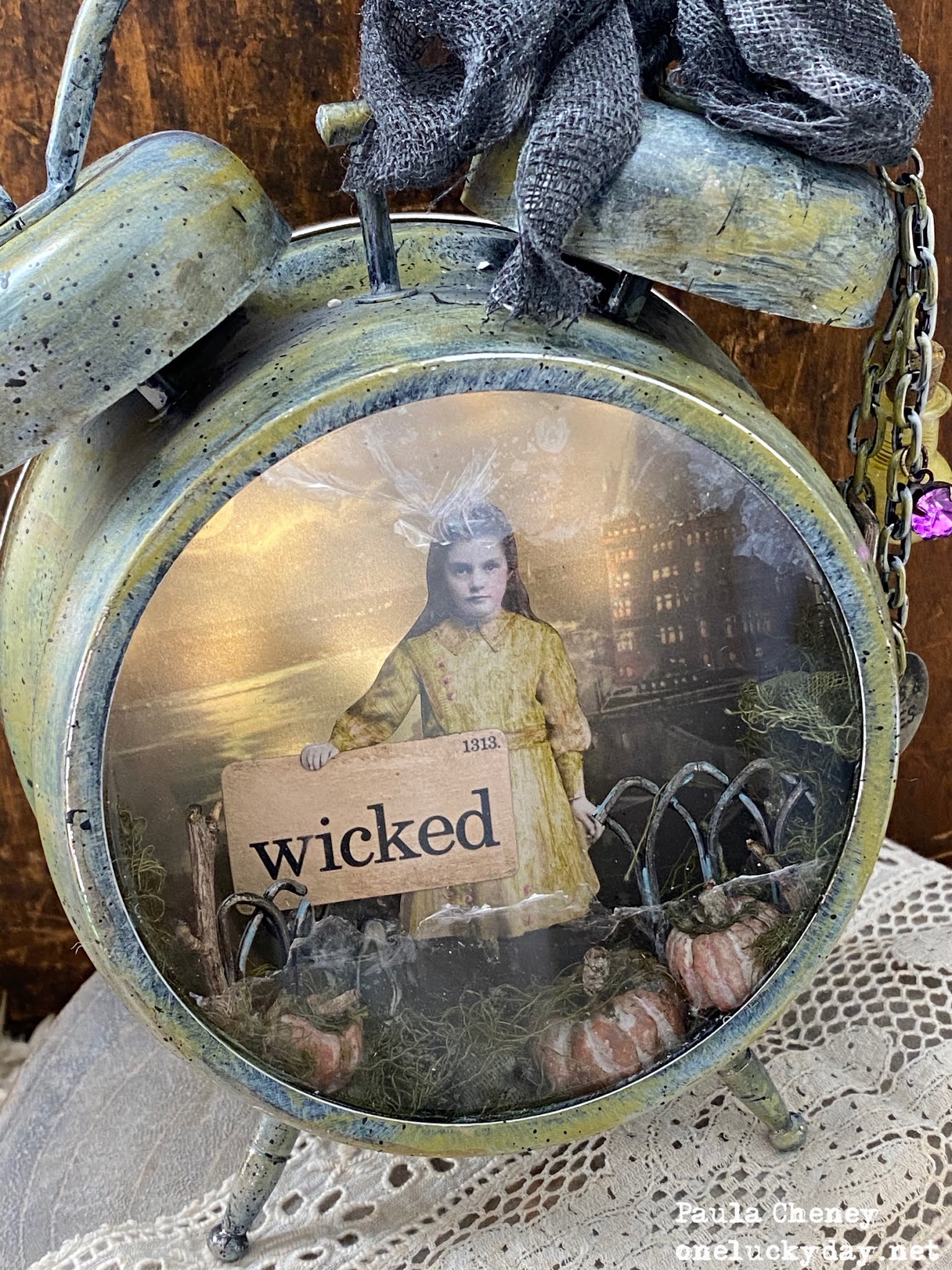 One Lucky Day: Wicked Halloween Clock