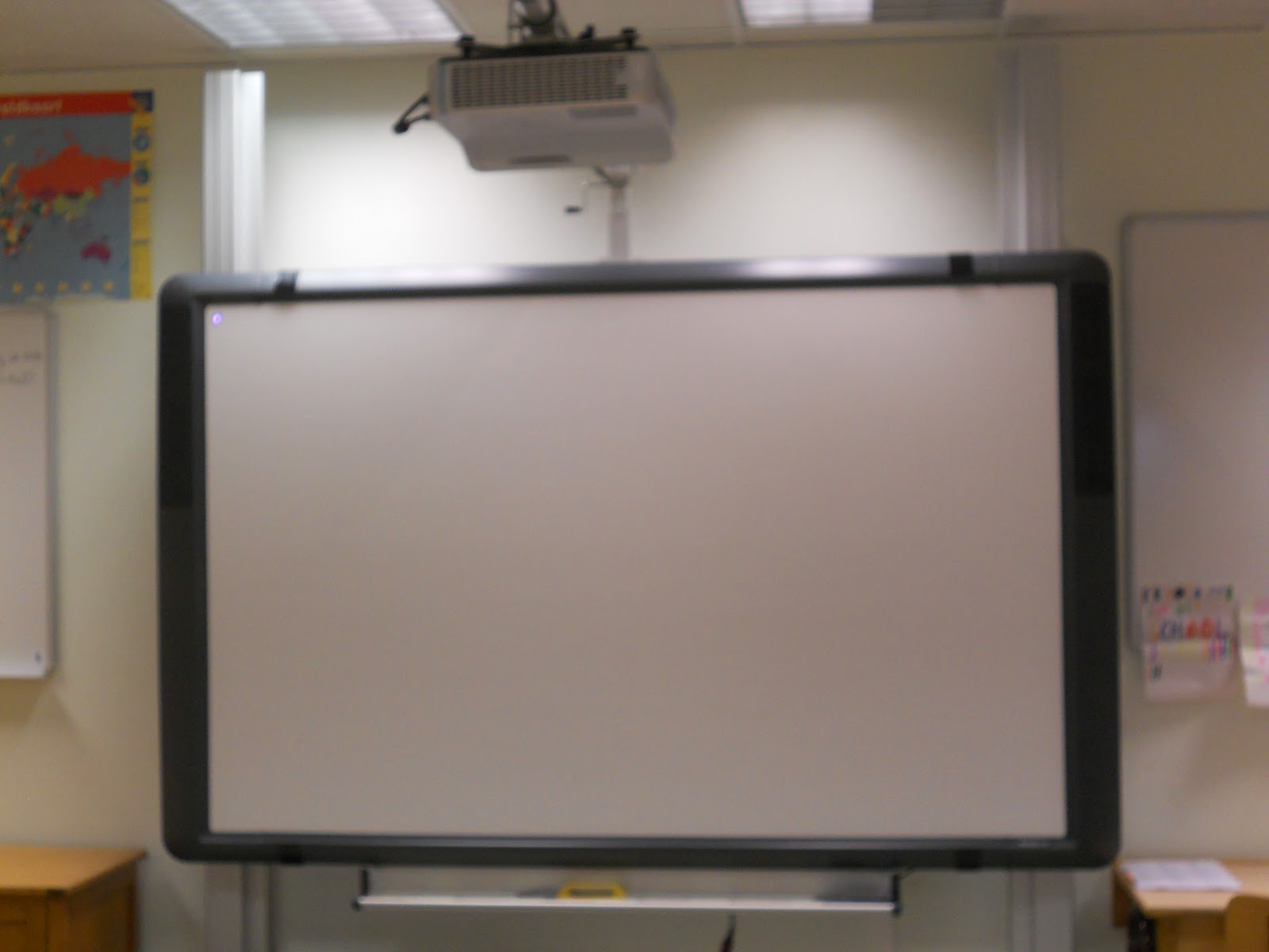 Kijk je mee in 4B?: Joepie, een digibord in de klas