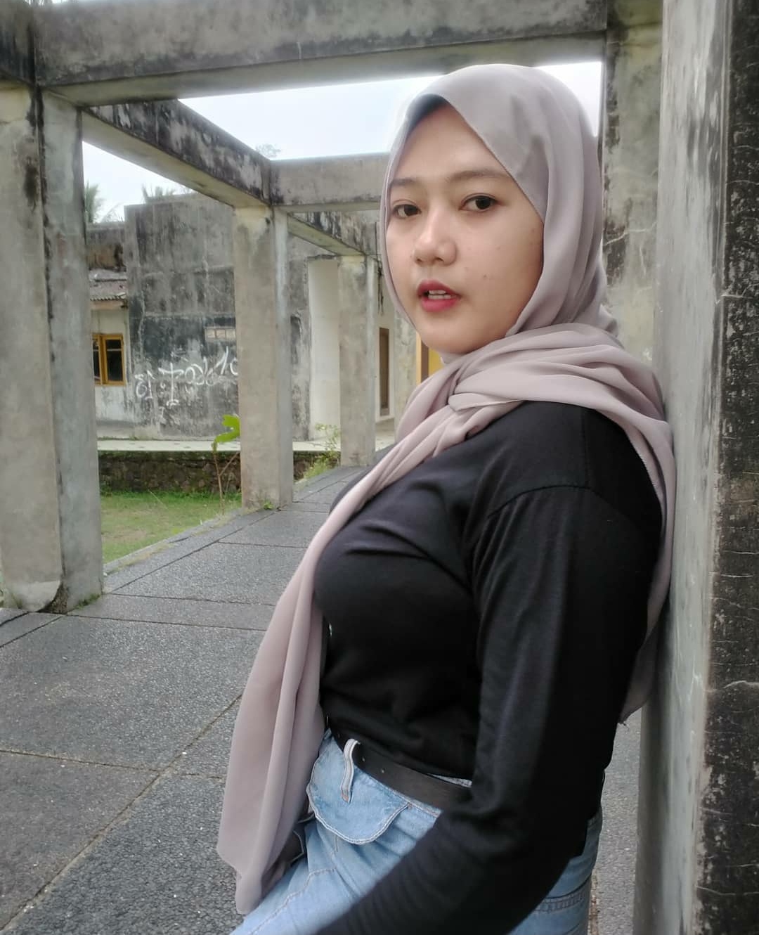 Kumpulan foto + video ukhti nonjol susu sapi perah - UKHTI GEMES