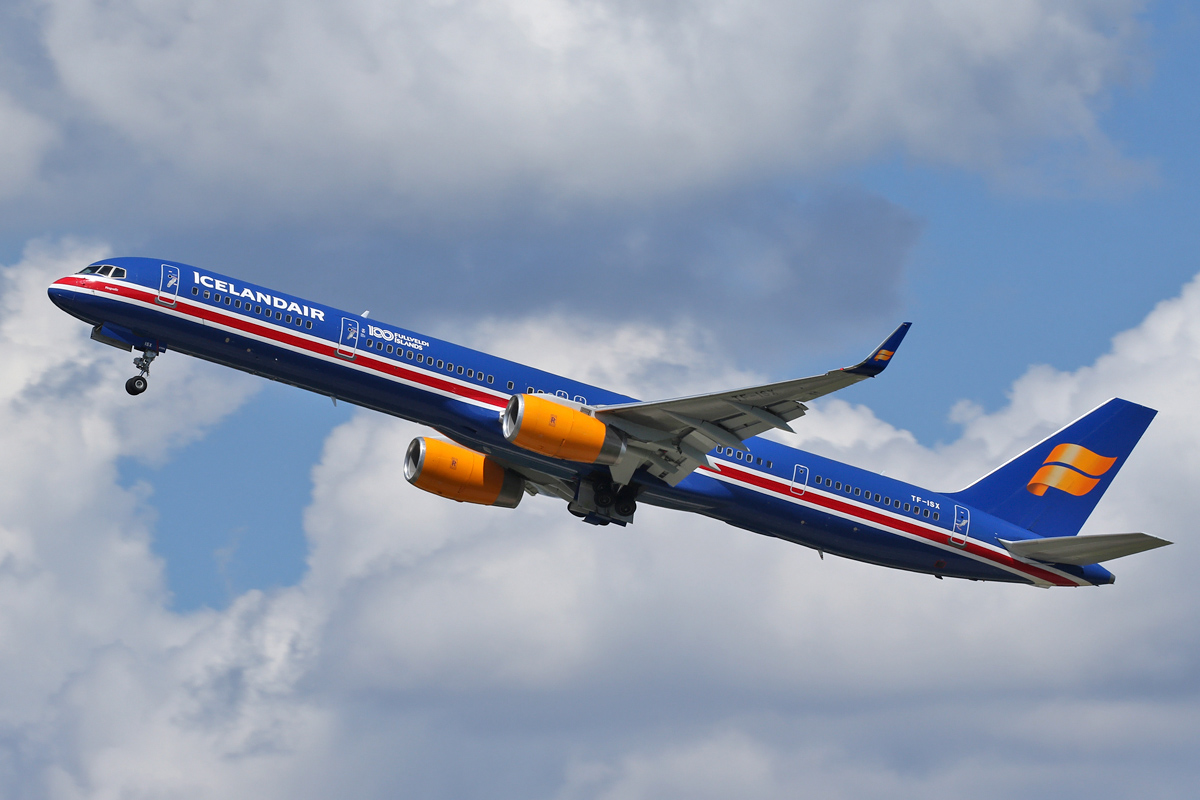 Eastwings: B-757-3E7 * Icelandair * 100 Years Icelandic Independence c ...