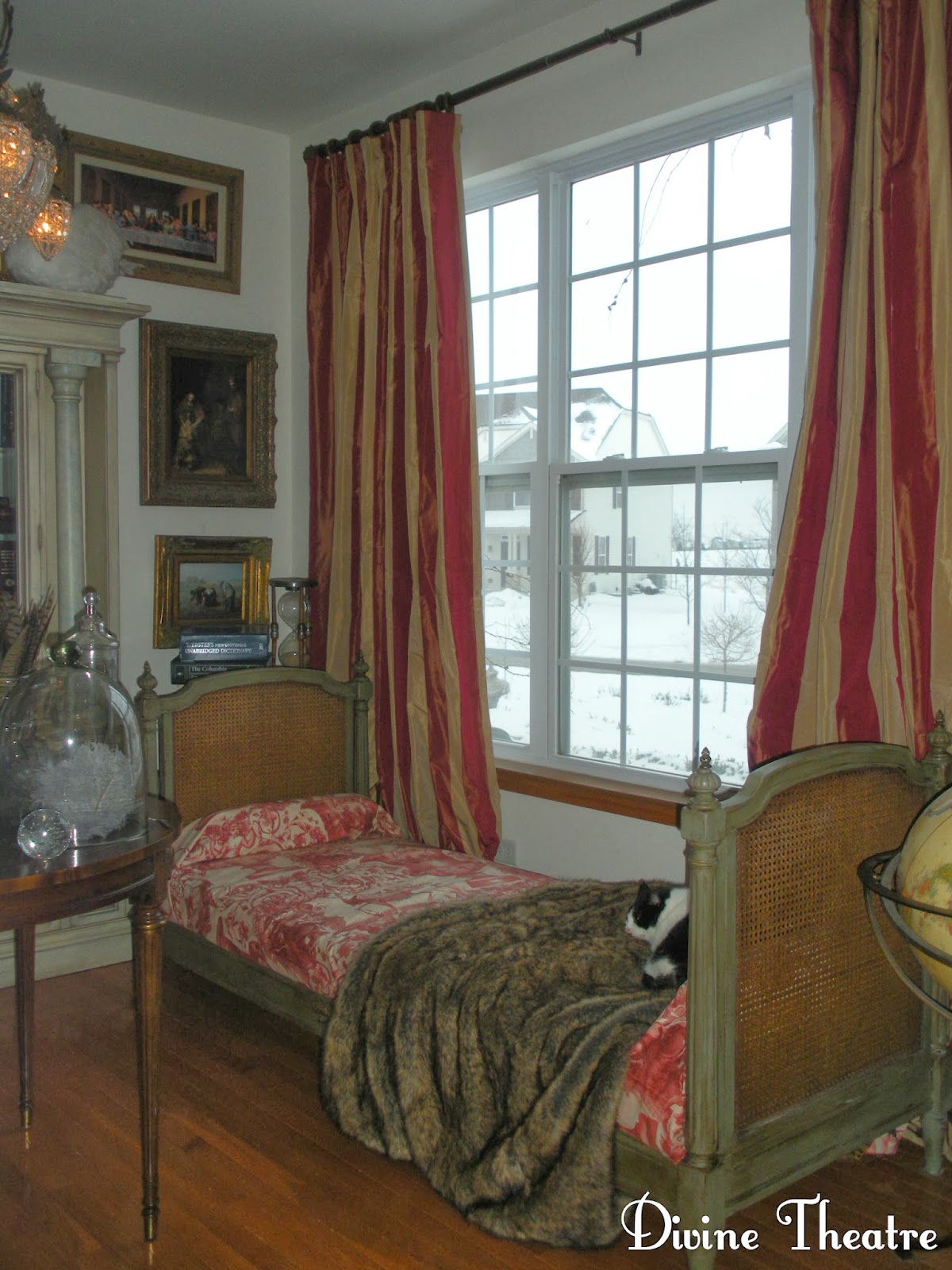 Divine Theatre: Valentine's Day In the Library