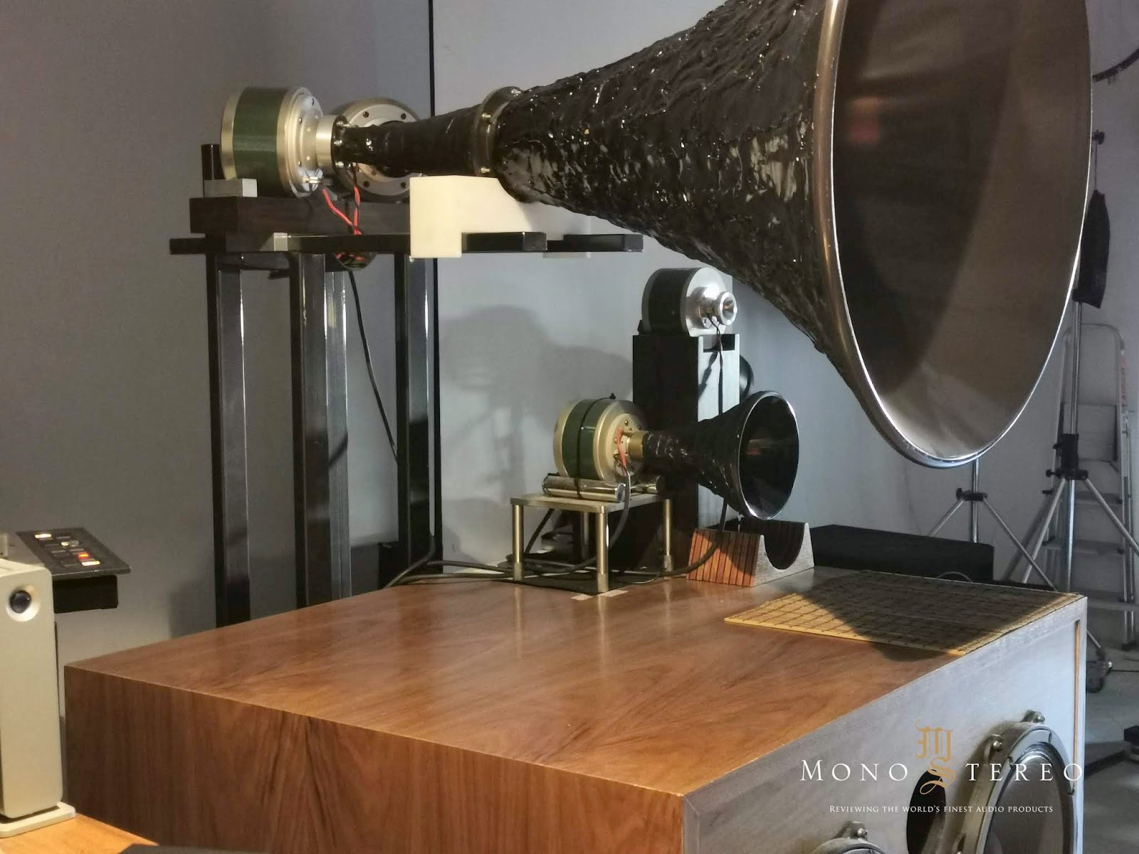 RICHARD H. MAK VISITS ALAN SOO – Ultimate High-Fidelity