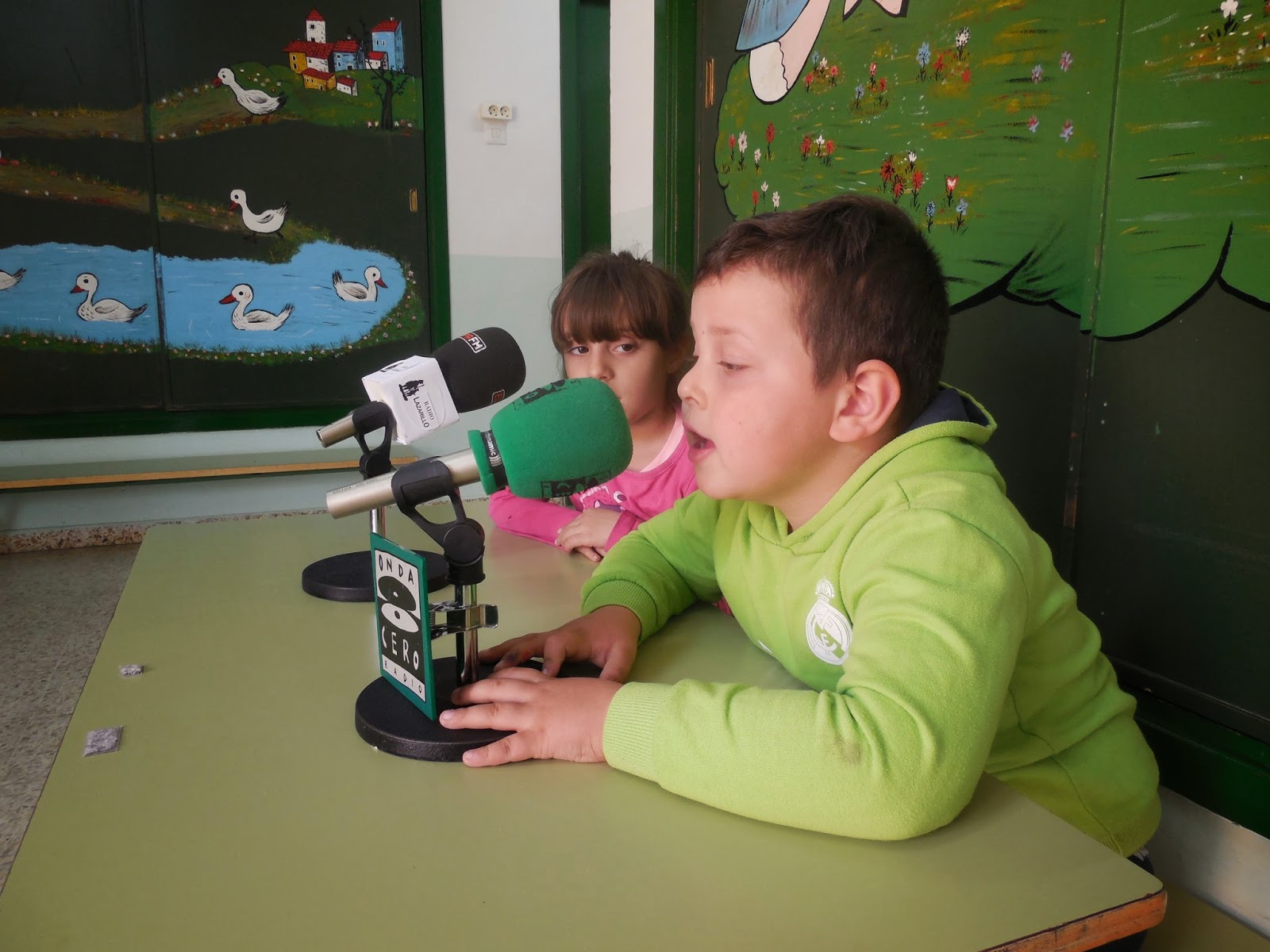 INFANTIL LAZARILLO MARÍA JOSÉ: RECITANDO POESIAS...