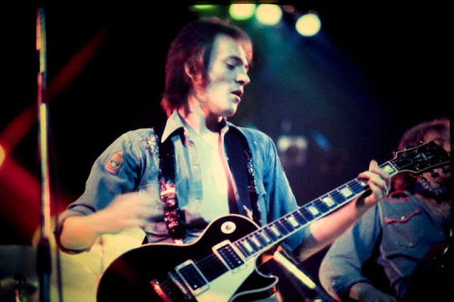 Beautiful Photos of Steve Marriott in the 1960s and ’70s ~ Vintage Everyday