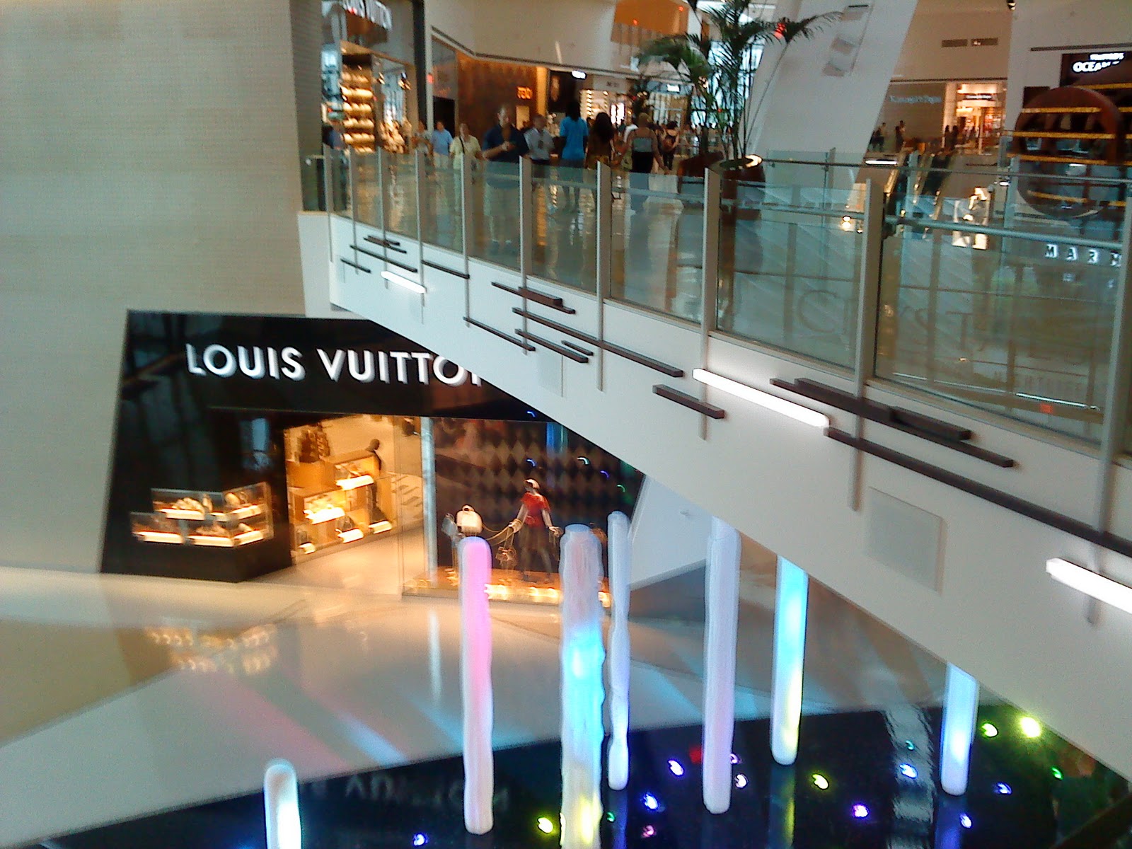 Louis Vuitton Factory Outlet In San Dimas Canyon | semashow.com