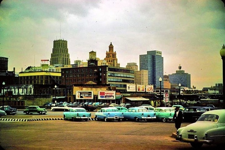 Old Photos Captured Street Scenes of Houston, Texas in the 1950s ...