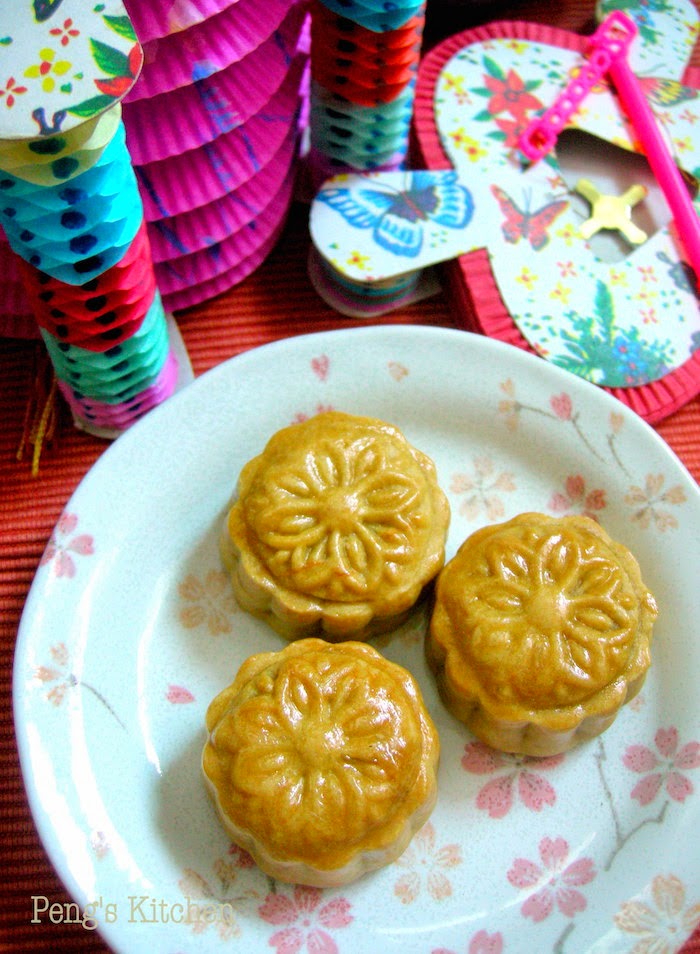 Peng's Kitchen: Traditional Baked Mooncakes
