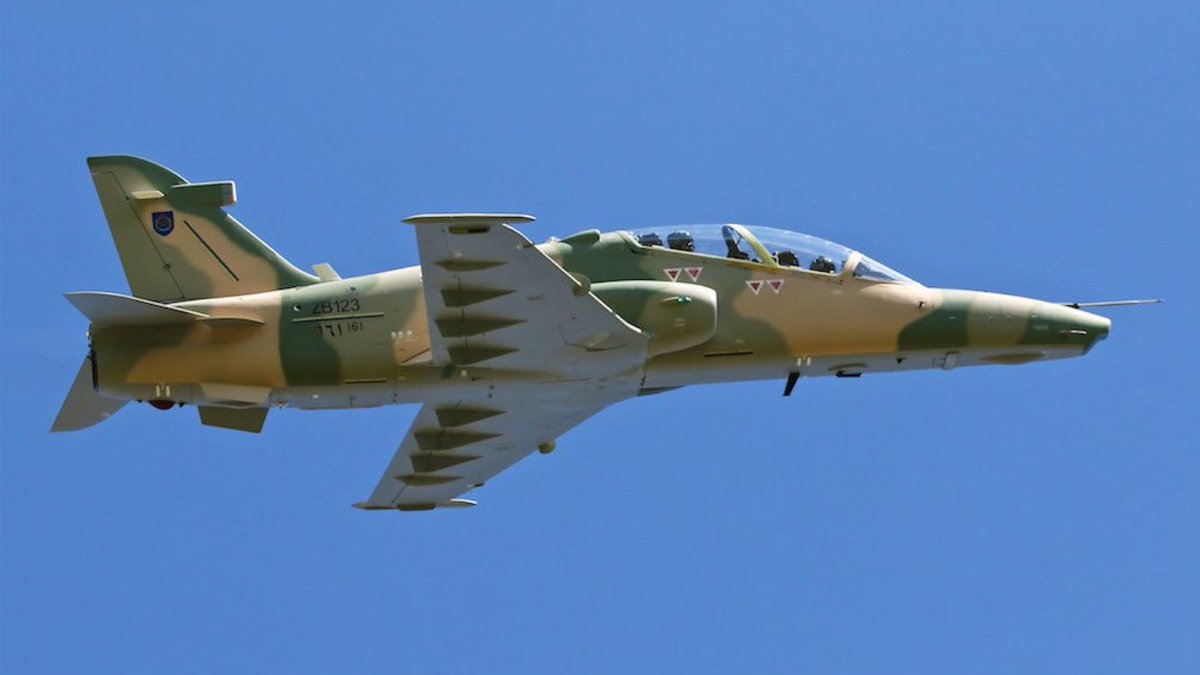 First Omani Hawk Mk166 trainer jet takes off - jetflightpro