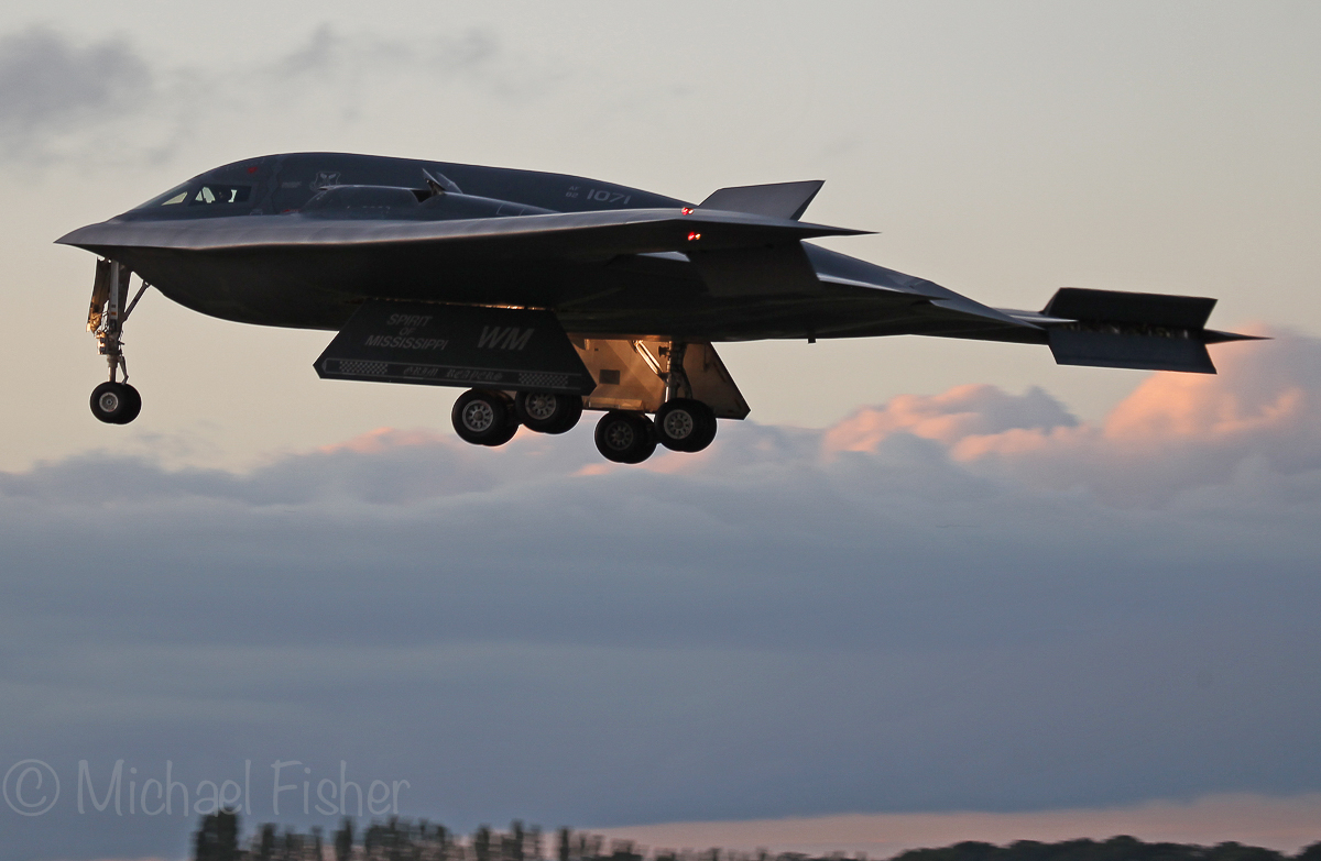 Legendary Moments in Military Aviation: B-2A Stealth bomber operations ...