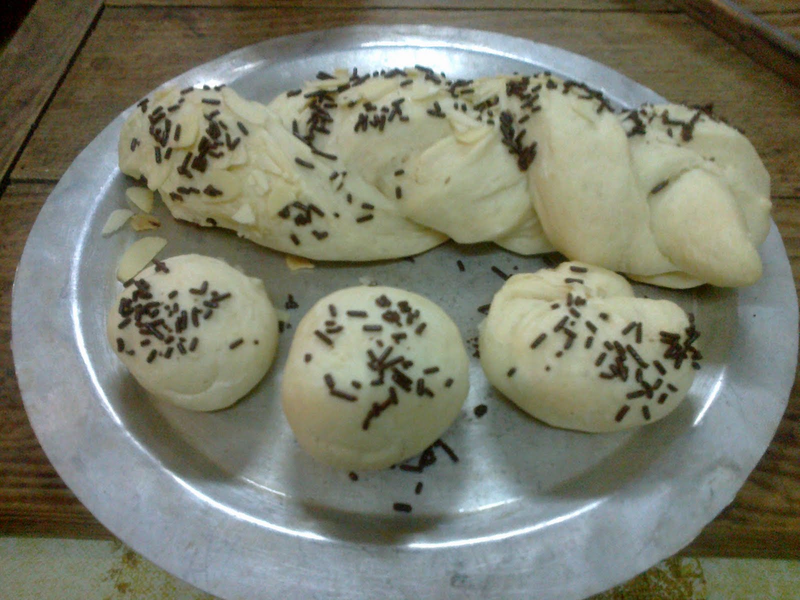 Dari Dapur Kecil Cik Azz: ROTI, PIZZA, ROTI NAN dll