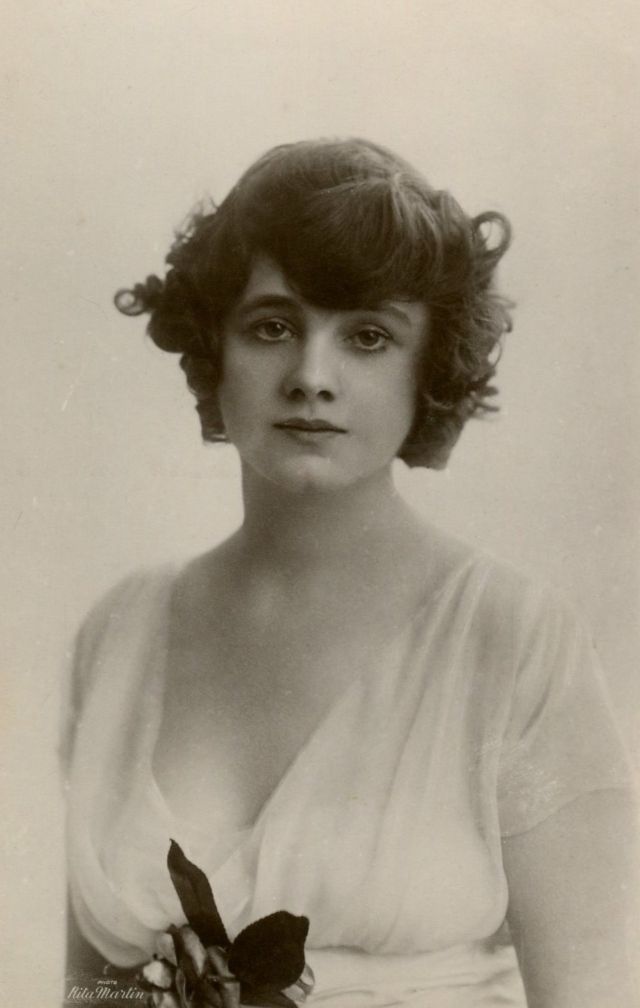 Gorgeous Photos of English Actress and Singer Gertie Millar in the ...