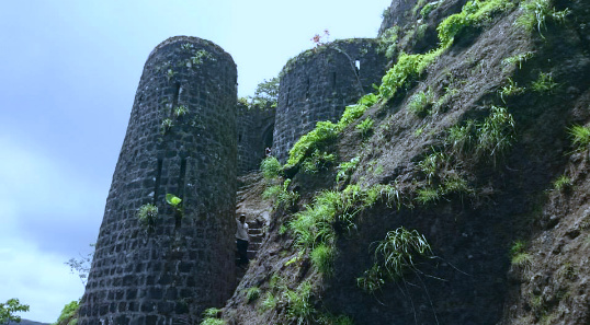 Tikona fort history