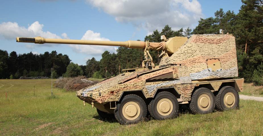 SNAFU!: KMW testing RCH155 howitzer on Boxer chassis