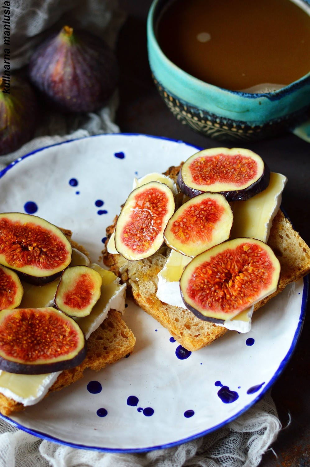 Kanapki z serem pleśniowym i figą