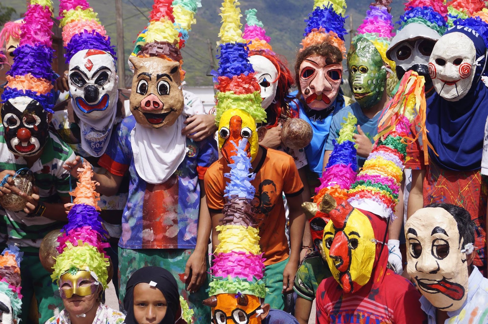 Mi pueblo creador de cultura: Los matachines de Contratación. Una ...