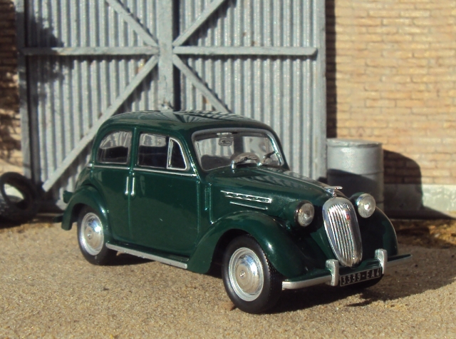 CRUISER - Clásicos en escala 1/43 (1:43 Classics): SIMCA 8CV (HUIT) (1950)