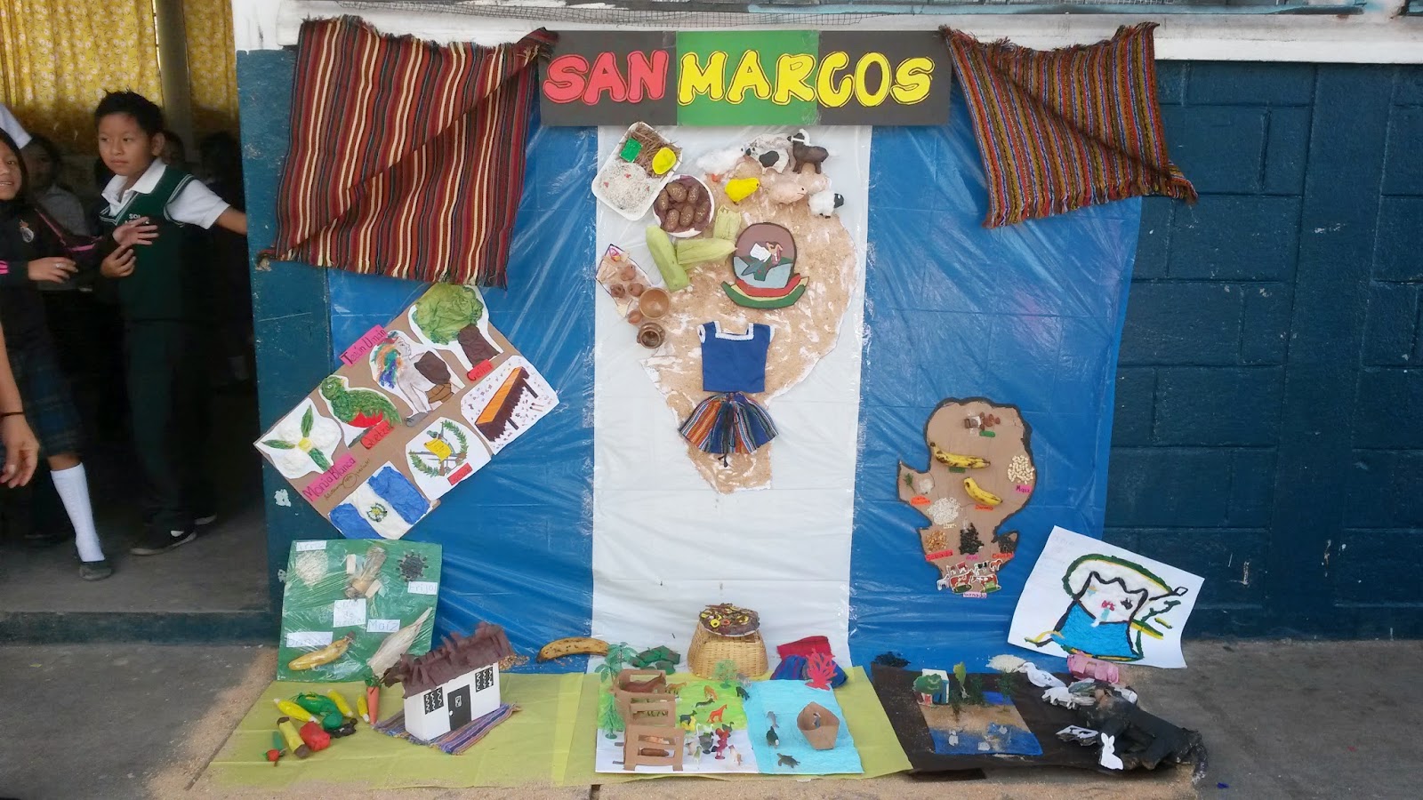 EOUM Sol Naciente: MURALES CIVICOS