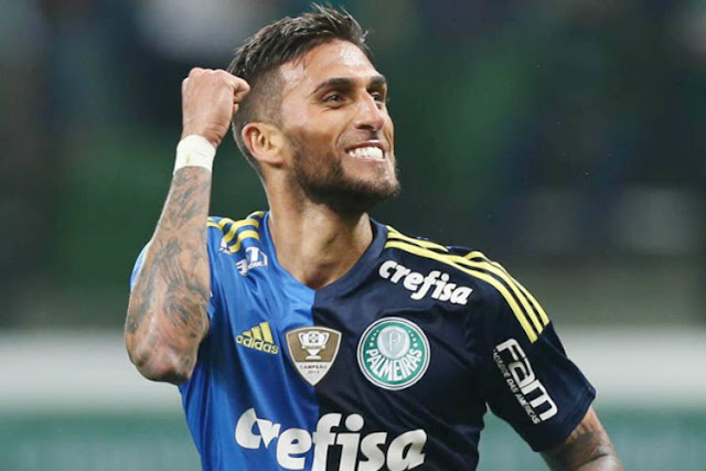 Vai Mayke, chega Rafael Marques - O Maior de Minas