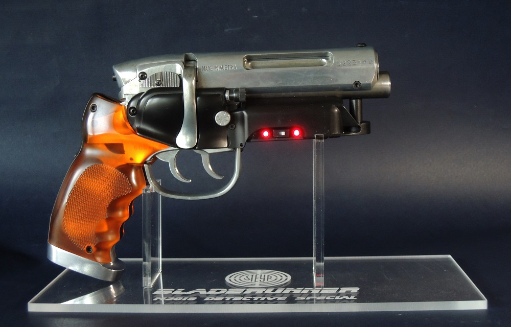 manchu: Tomenosuke / Blade Runner Blaster