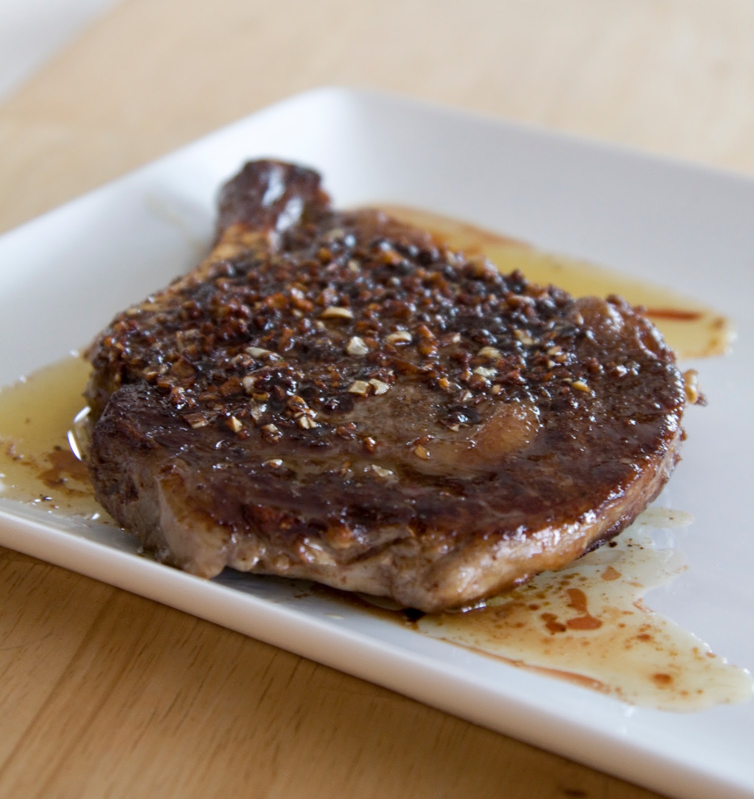 Food Makes Me Happy: Luscious Oily Date with Ponzu and Garlic Steak