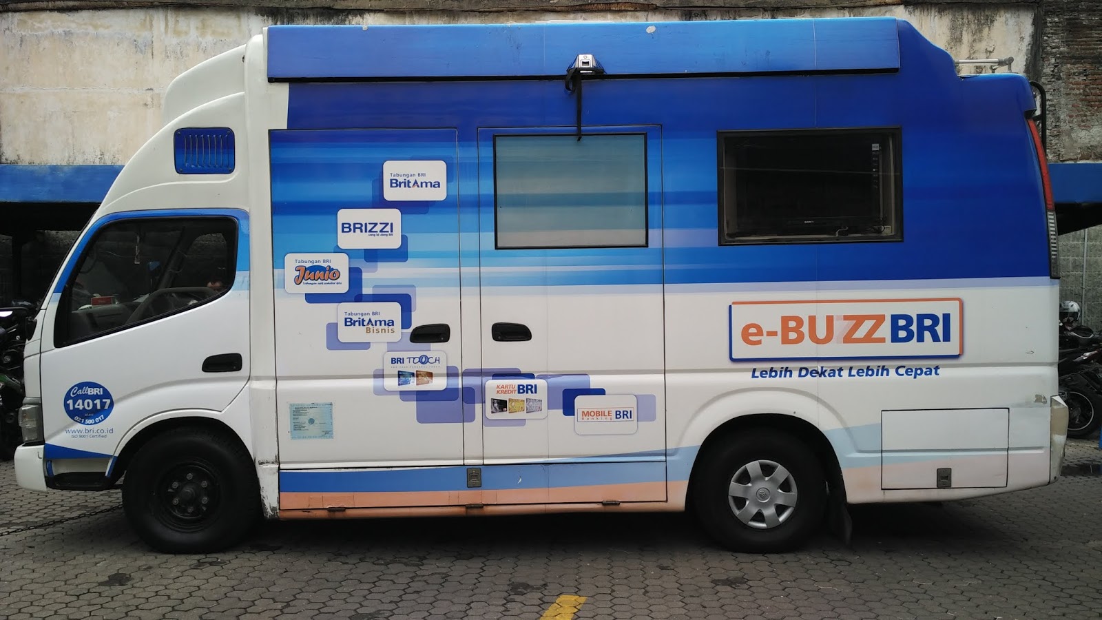 Branding Mobil Bank BRI | Cutting Sticker | SURABAYA