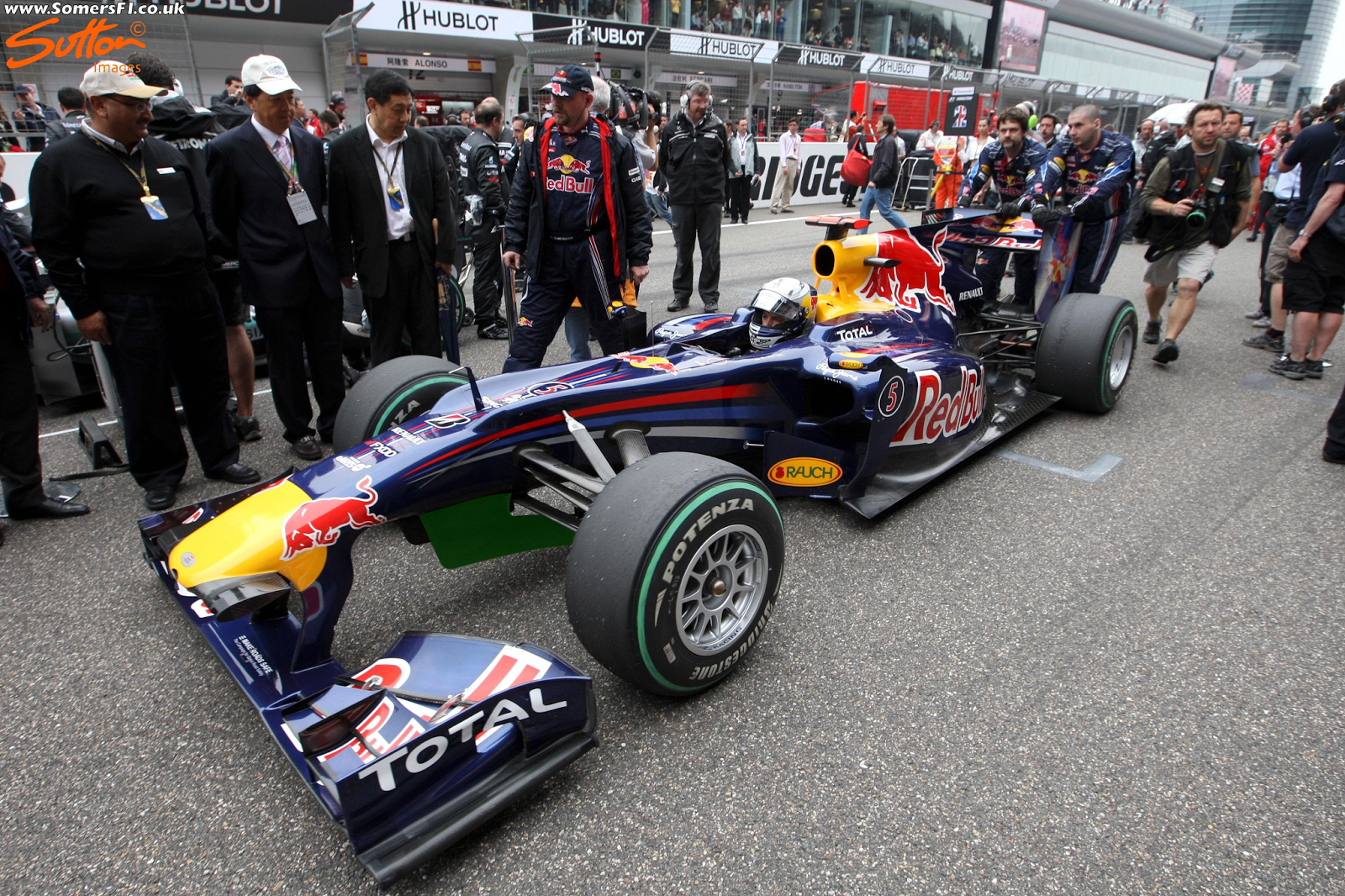 #TechF1LE: Red Bull RB6 - SomersF1 - The technical side of Formula One