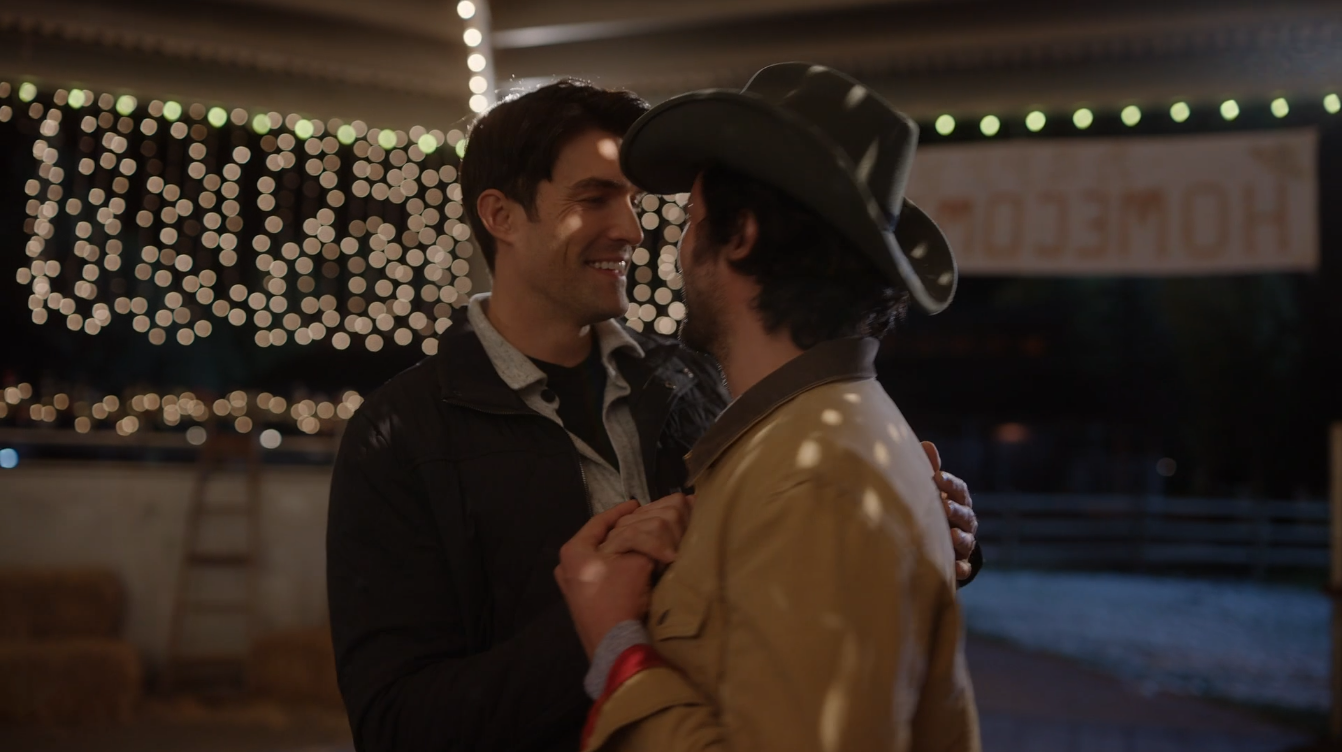 Peter Porte & Juan Pablo Di Pace in Dashing in December (2020) ~ DC's ...