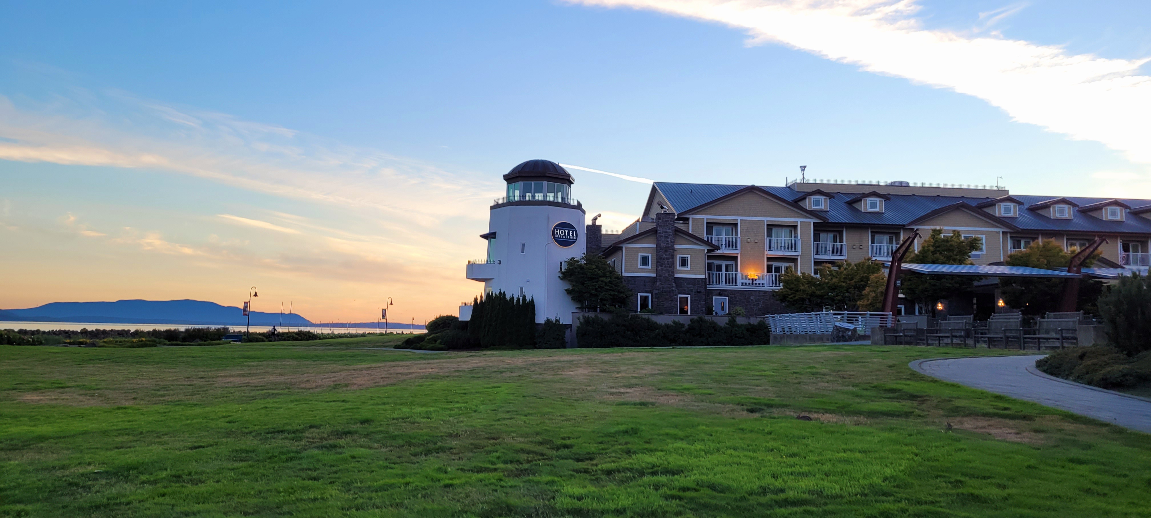 Wonderful Dinner at The Lighthouse Bar and Grill