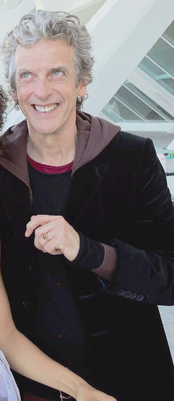 Making my 12th doctor costume: TOPMAN black ladder crew neck