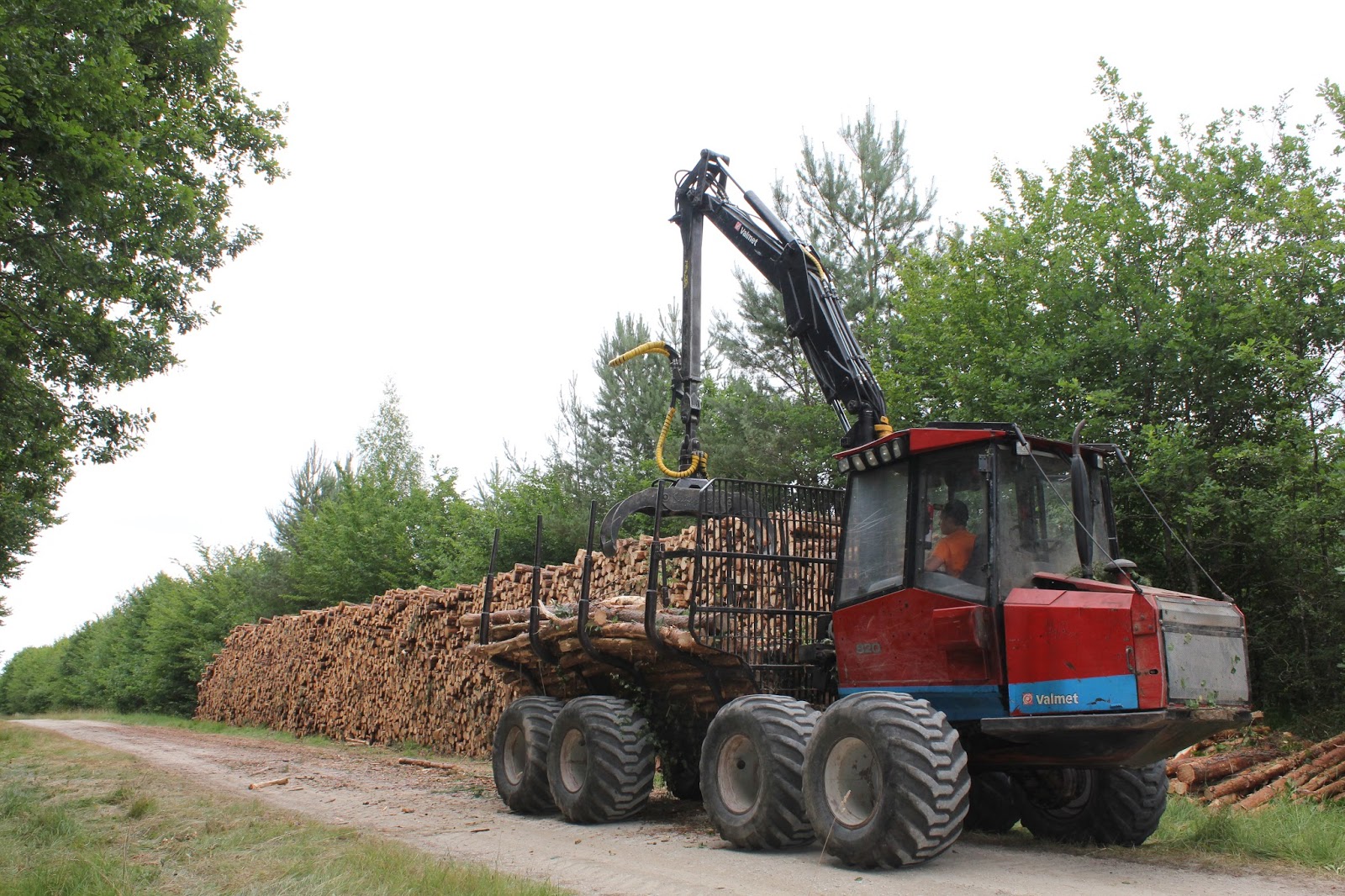 CFPPA le Chesnoy - 45200 AMILLY - Formations Conduite de Machines ...