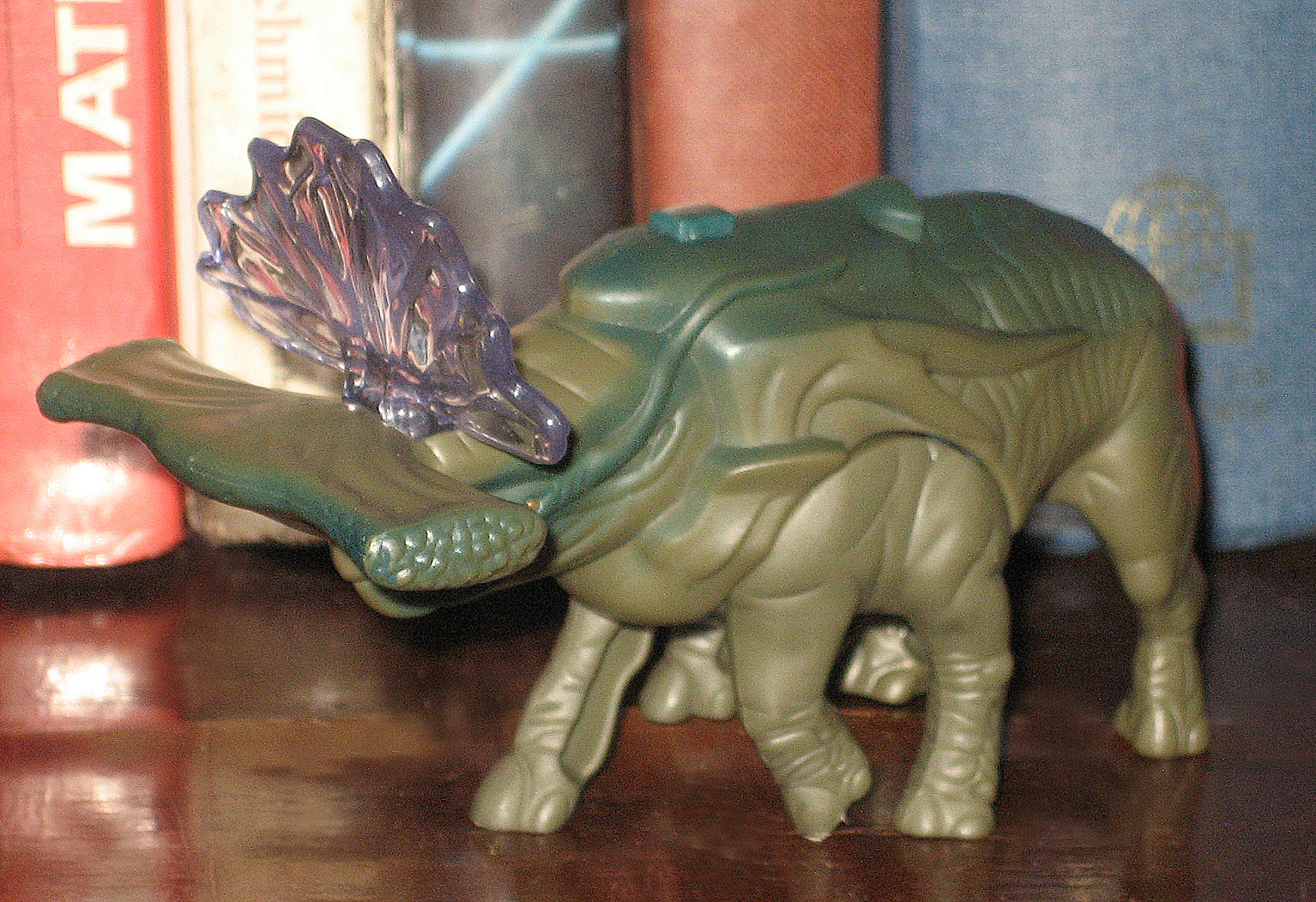 Percy's Fast Food Toy Stories : HAMMERHEAD Titanothere - McD