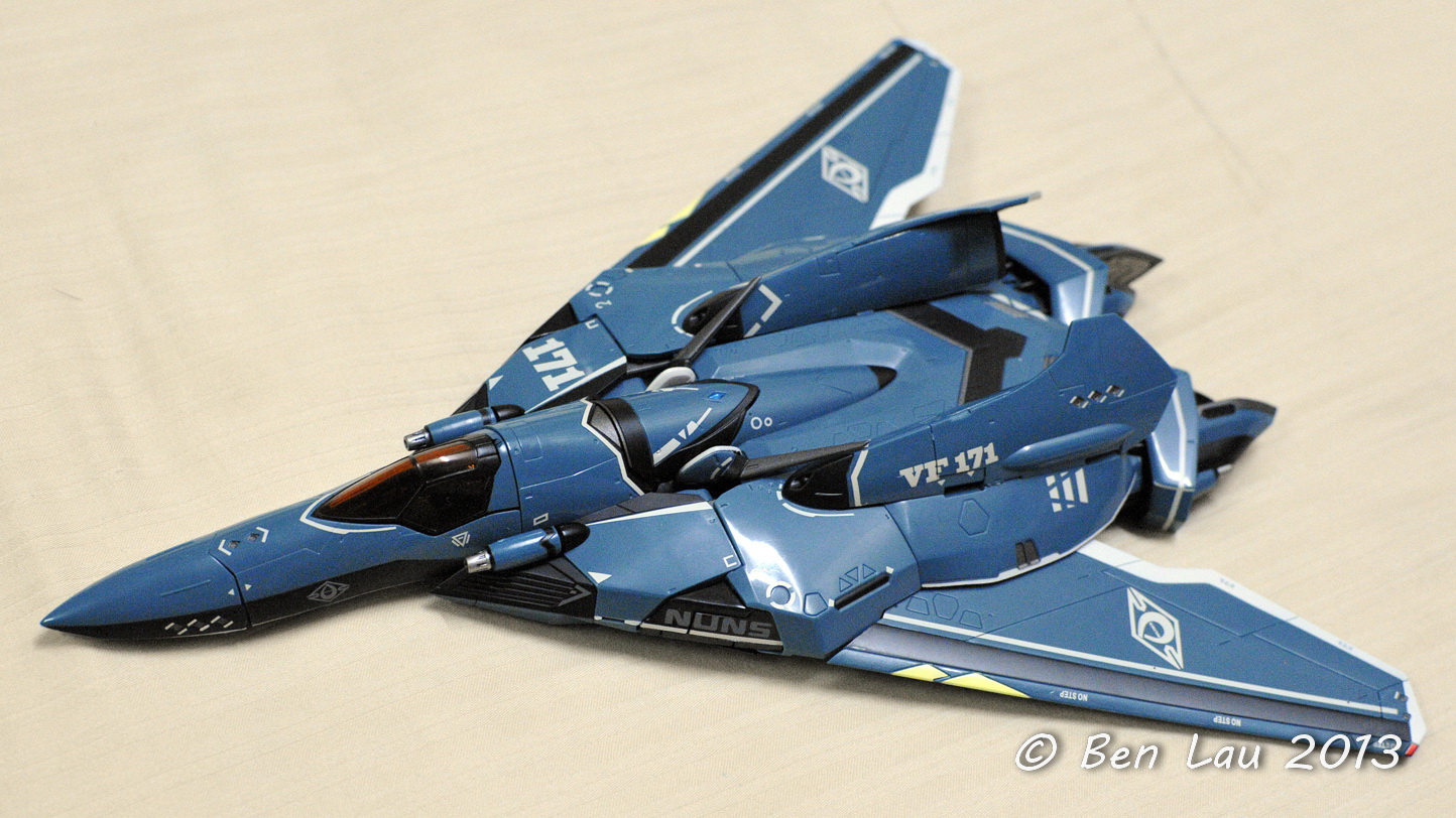 Ben's Rants: Macross Frontier - VF-171 Nightmare